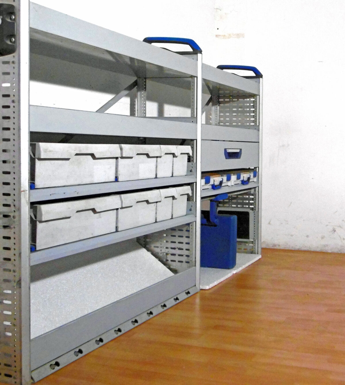 FES BERLIN gebrauchte SORTIMO Fahrzeugeinrichtung GLOBELYST Regal ...