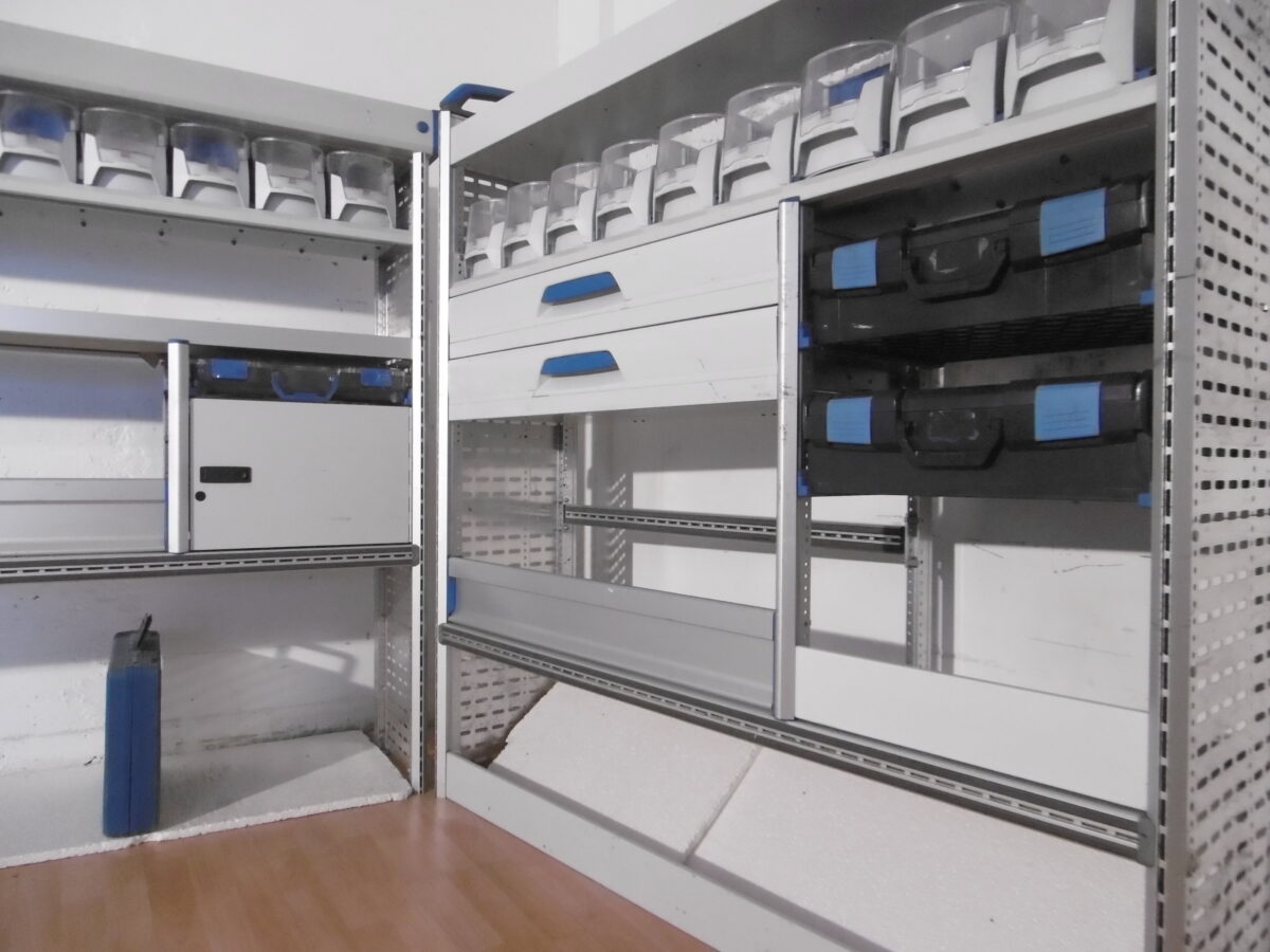 FES BERLIN gebrauchte SORTIMO Fahrzeugeinrichtung GLOBELYST Regal ...