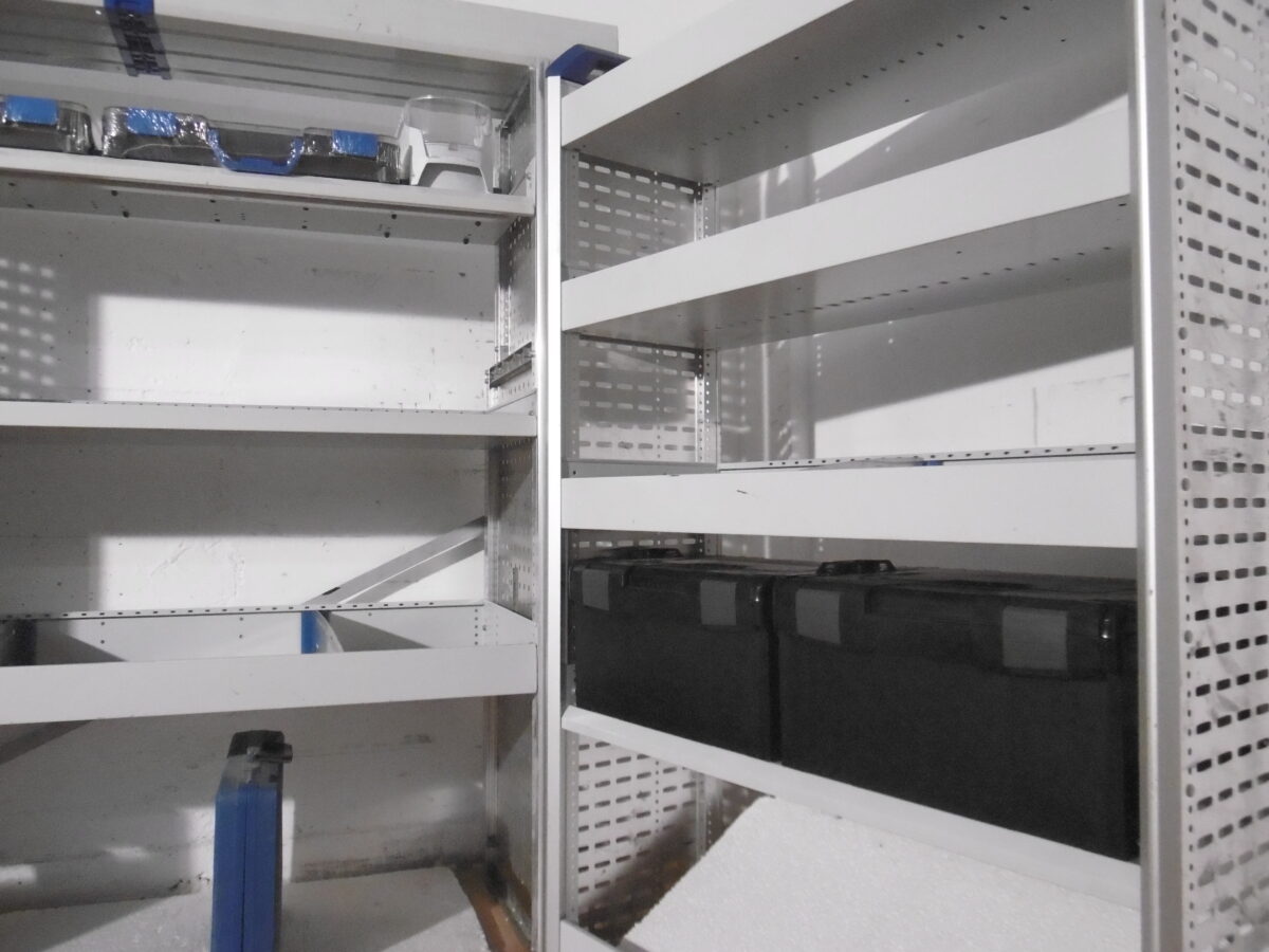 FES BERLIN gebrauchte SORTIMO Fahrzeugeinrichtung GLOBELYST Regal ...